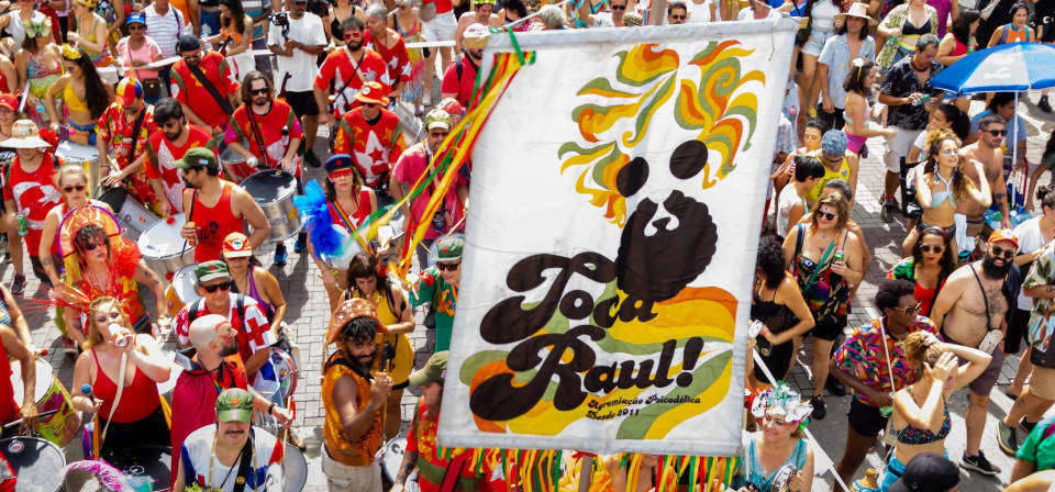 Saudade do carnaval? Bloco Toca Raul revive sabor de folia com show n’A ...